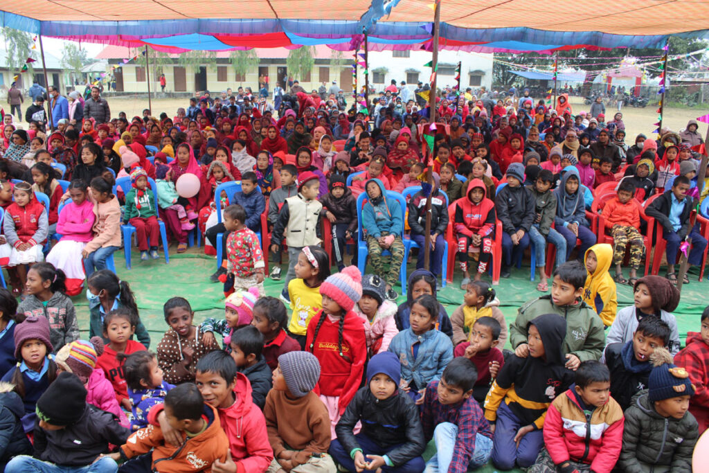 अभिभावक र शिक्षाप्रेमीहरु एक भएर लाग्न मन्त्री खाँको आग्रह – Gaunle ...